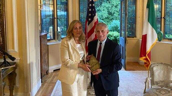 Anthony Fauci elogia l’Italia - Monopoli Tre Rose