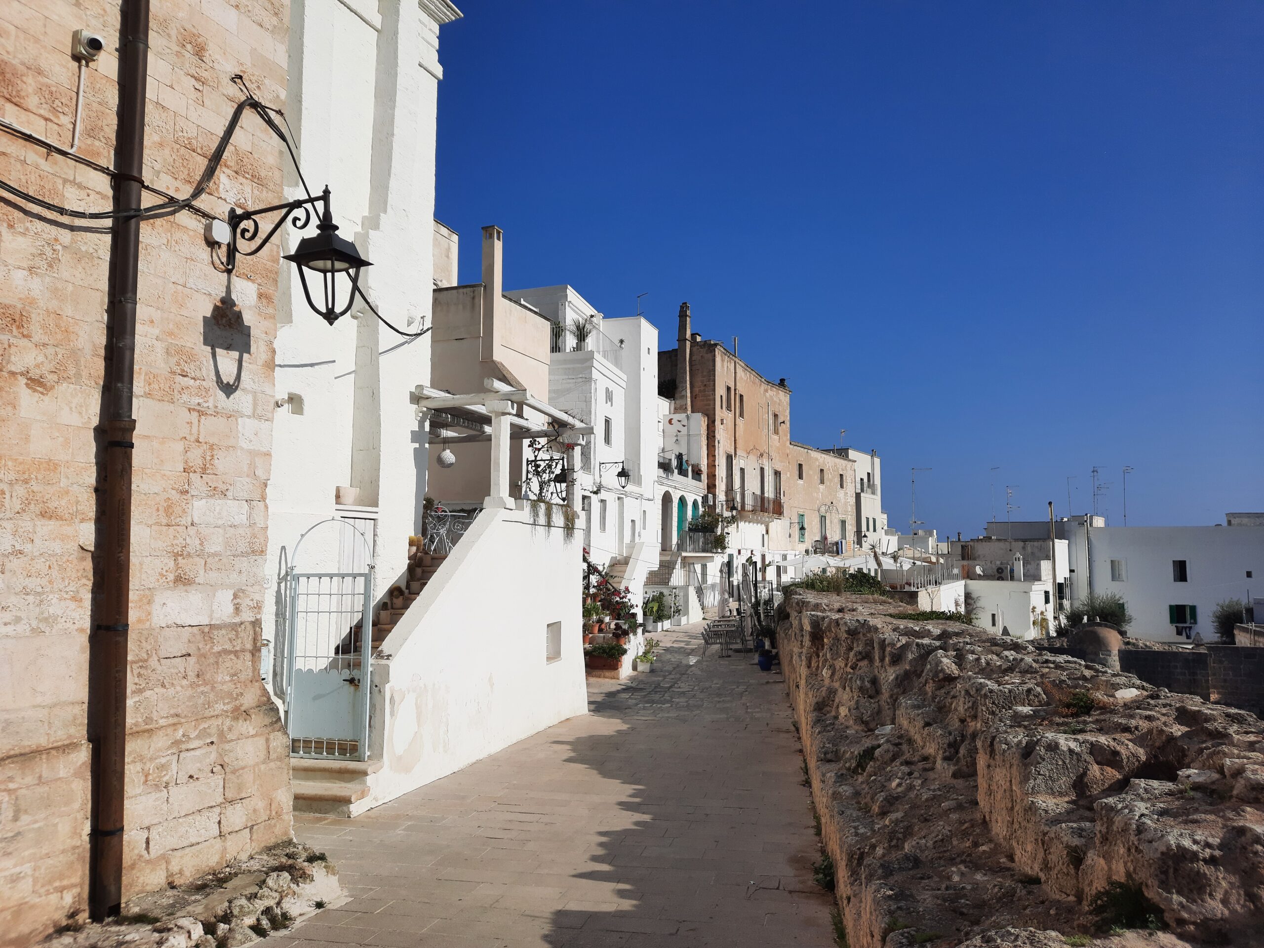 Monopoli. Centro Storico. Storia e stato attuale. - Monopoli Tre Rose