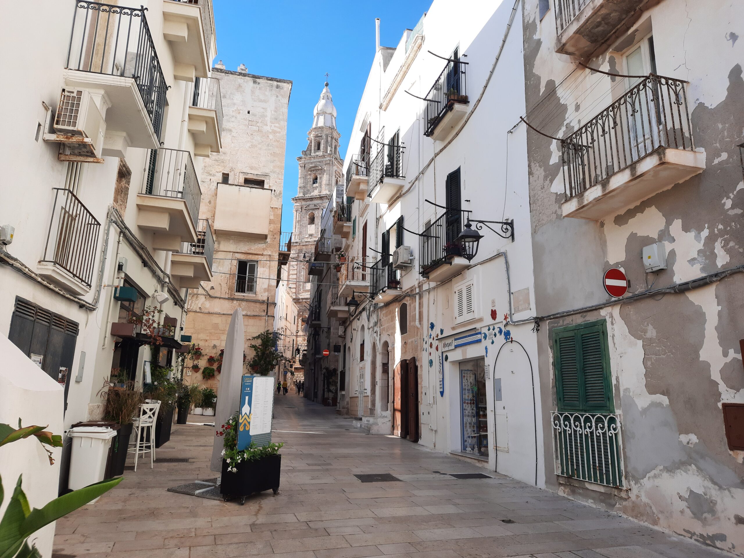 Monopoli. Centro Storico. Storia e stato attuale. - Monopoli Tre Rose